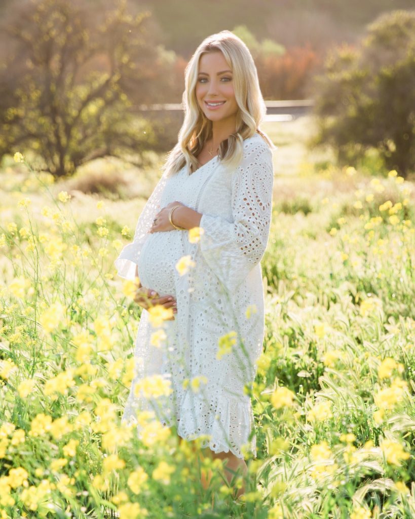 30 week bumpdate maternity shoot - A Touch of Pink
